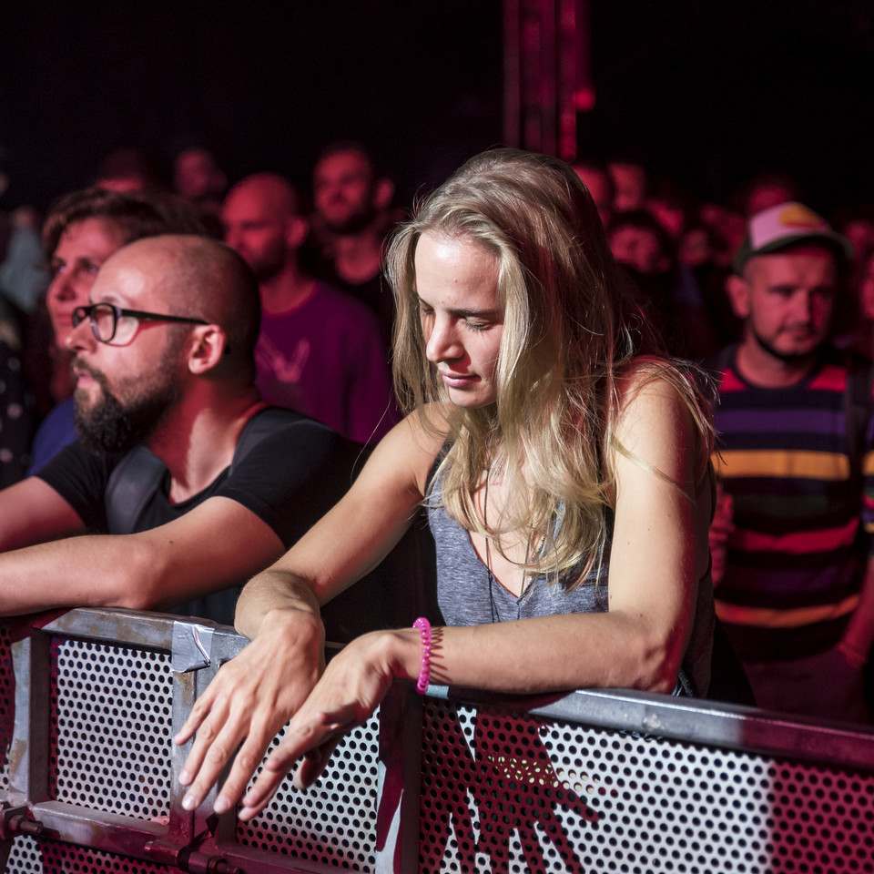 T-Mobile Nowe Horyzonty 2016. The Bug feat. Flowdan & Miss Red w ...