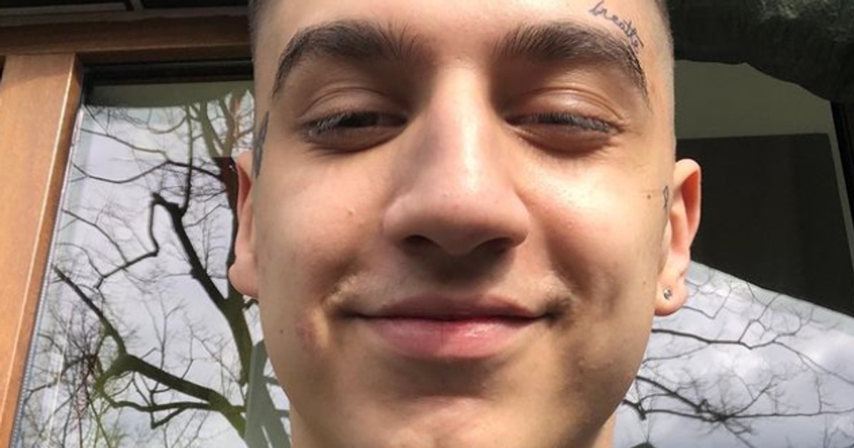 Raper Sobel wyrzucił fana ze sceny: wy*ierdalaj stąd. Afera na ...