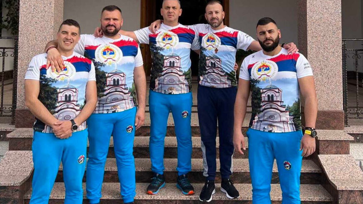 Petorica momaka pešače 460 kilometara do manastira Tumane da pomognu ...