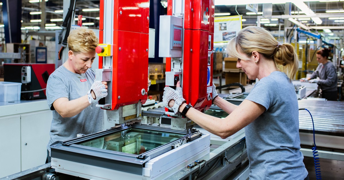 Polska fabryka skróciła tydzień pracy, ale pracownicy nie są zadowoleni