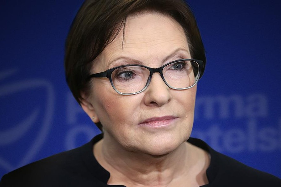 Ewa Kopacz: Nie będę kozłem Ofiarnym. Rozmowa o Smoleńsku - Polityka - Newsweek.pl