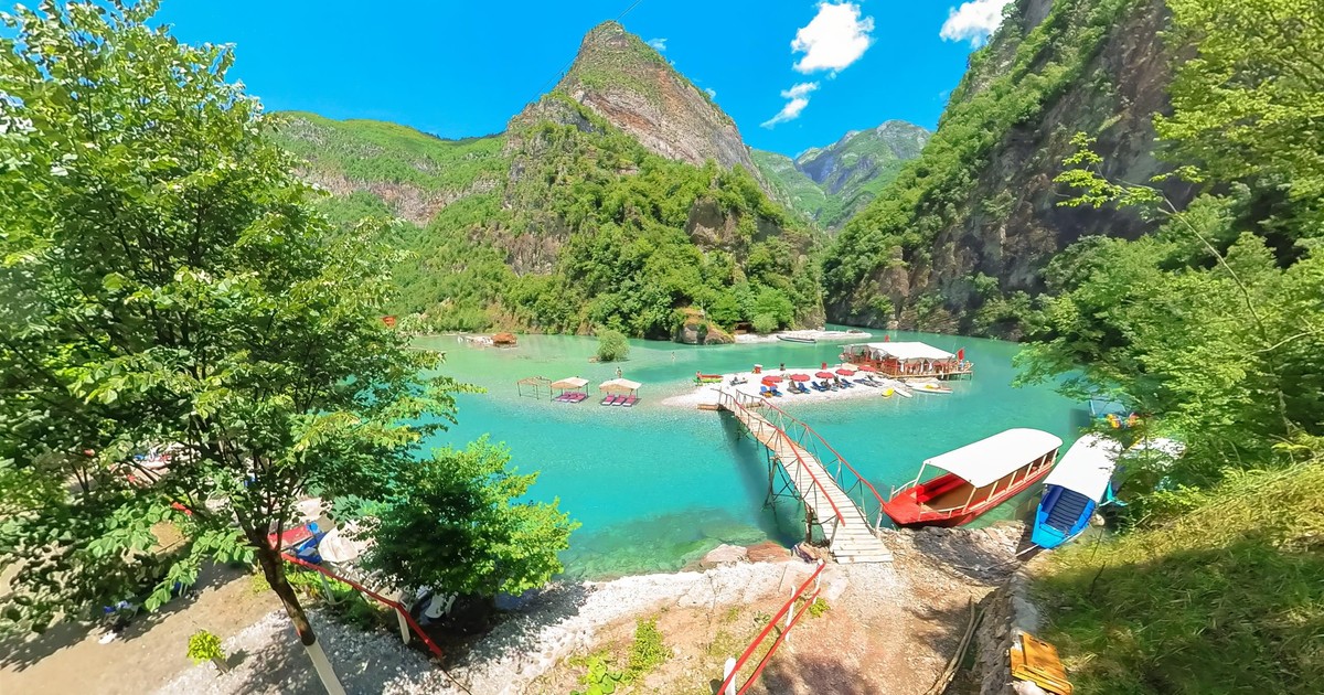 Tropikalny raj tylko 2 godziny od Polski. Dlaczego warto odwiedzić Albanię?