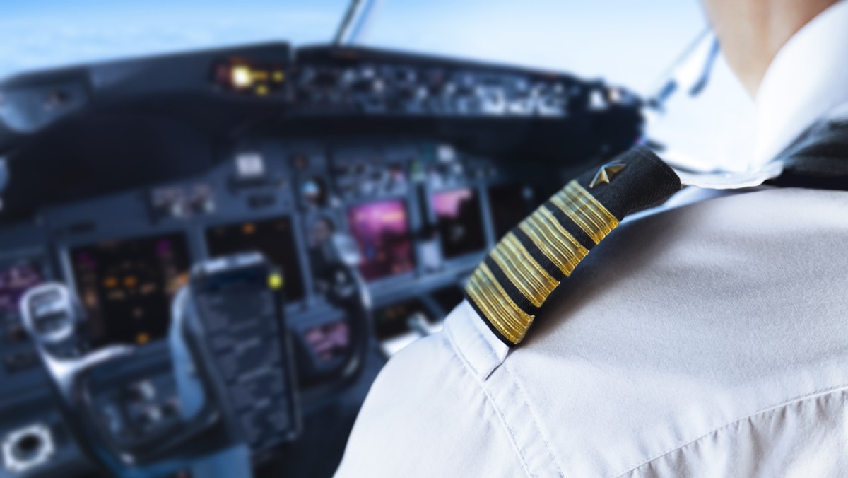 Pilot obala mity. Dlaczego powinieneś włączyć tryb samolotowy w trakcie ...