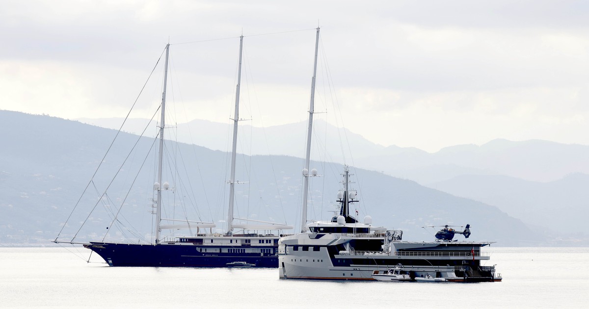 Jeff Bezos' fiancée Lauren Sanchez says she's 'flattered' — but the ...