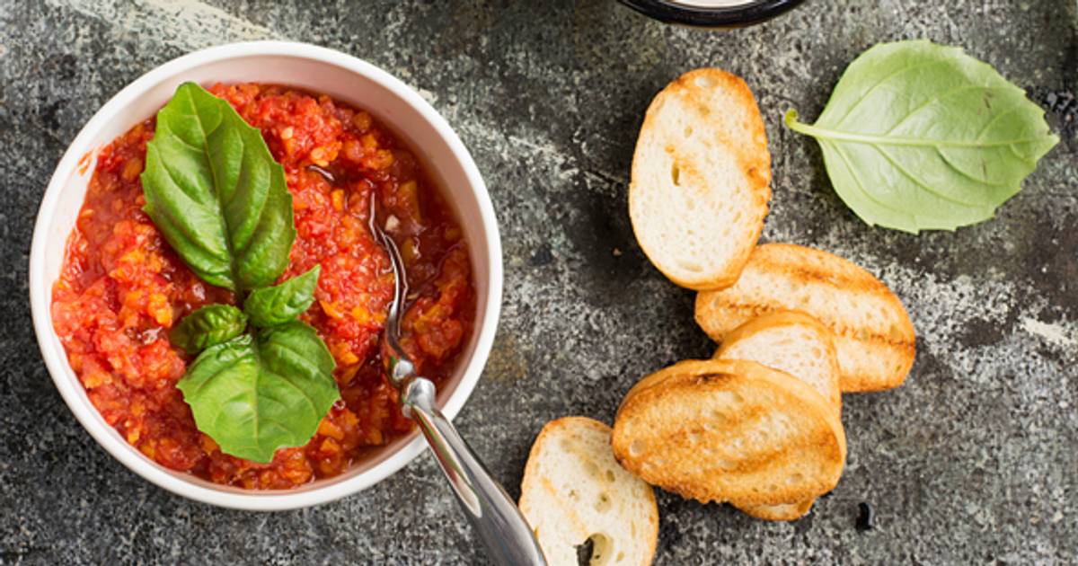 Przepis na ajwar, czyli bałkański przysmak warzywny | Ofeminin