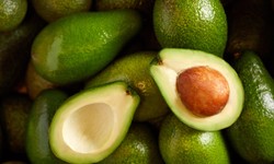 Awokado - właściwości, kalorie, przepisy. Jak jeść awokado?