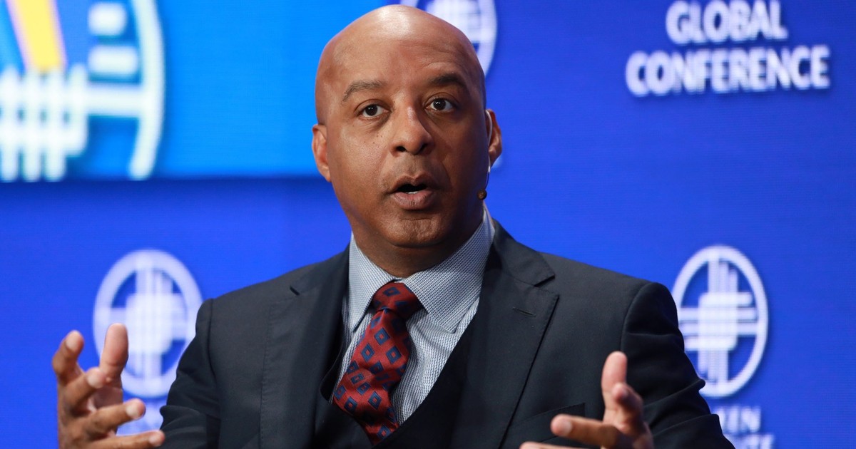 Lowe's CEO says young workers should stay away from the corporate ...