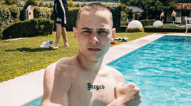 Pogány Induló a Budapest Park színpadán fakadt ki függőségéről - Blikk