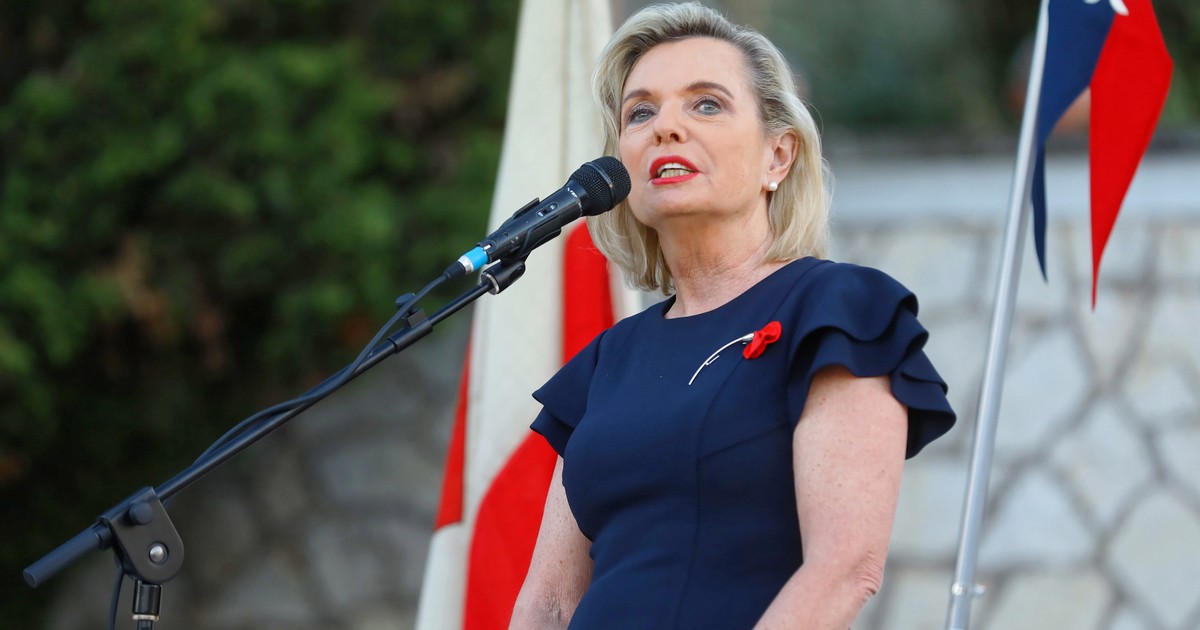 Senat: Anna Maria Anders rezygnuje z mandatu - Wiadomości