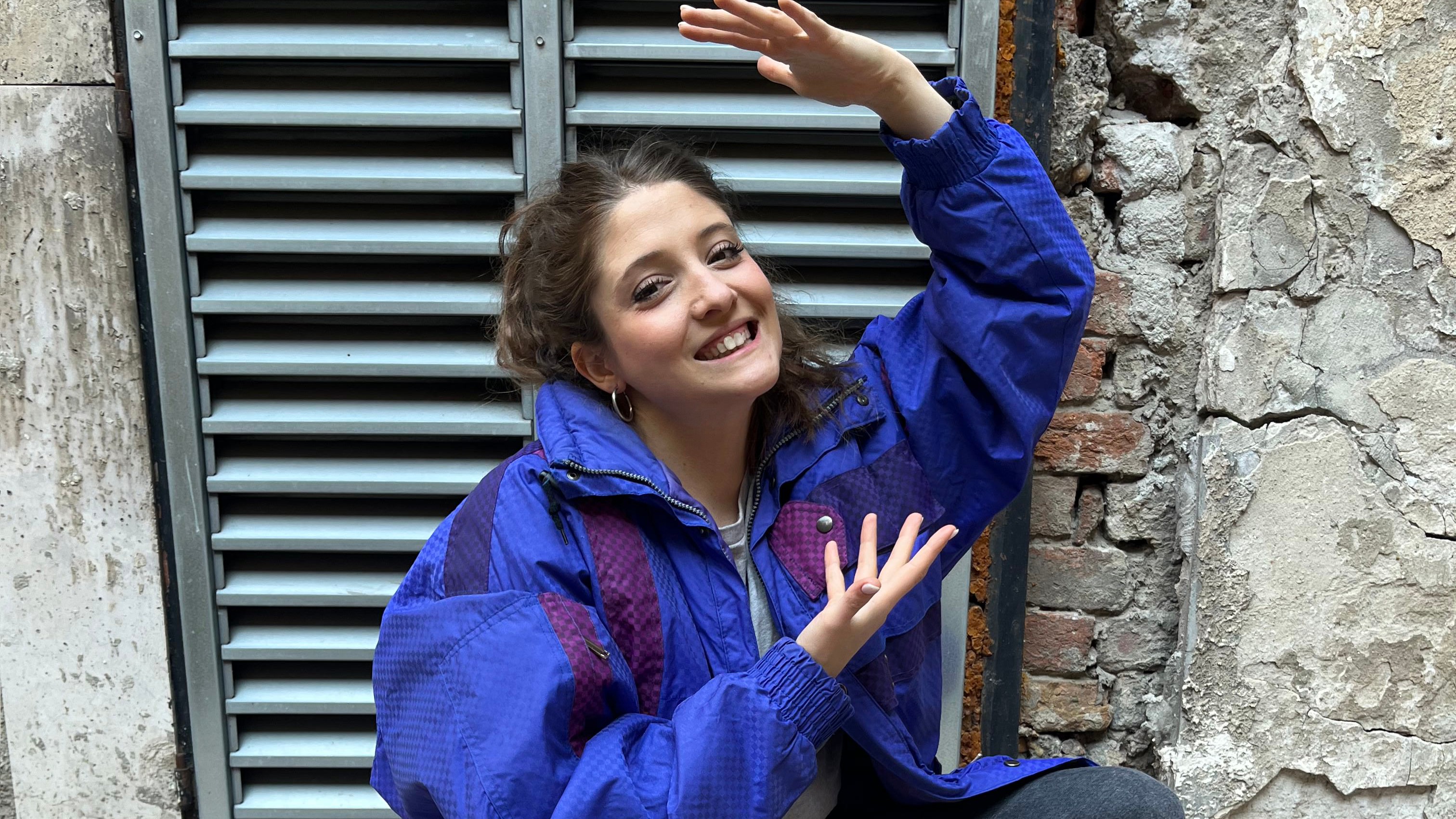 Cseri Hanna mára is színes szettet választott - Glamour