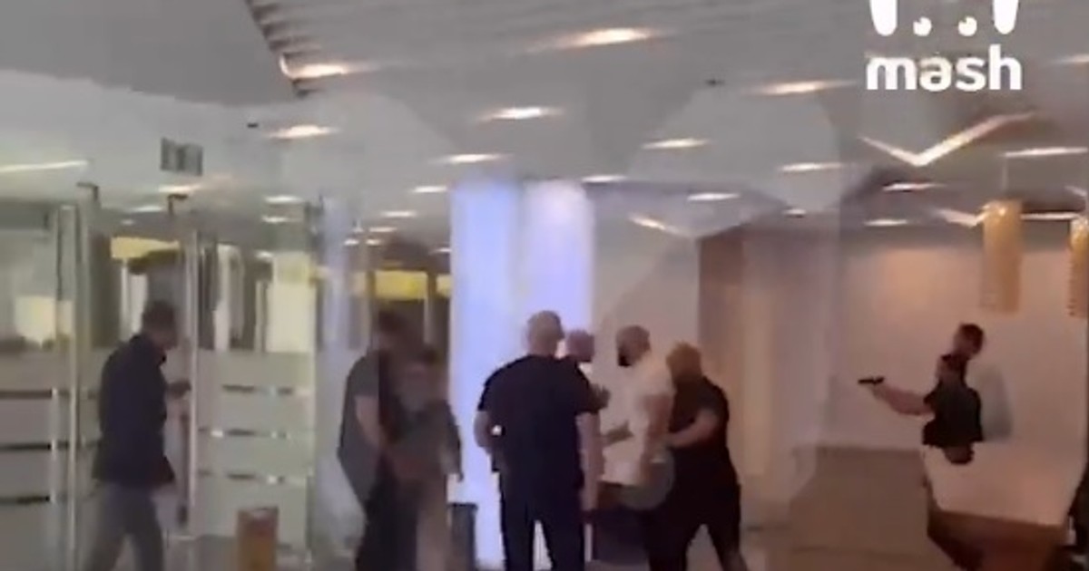 Pucnjava u firmi u Moskvi, ima mrtvih i ranjenih (Video, Foto) - Blic