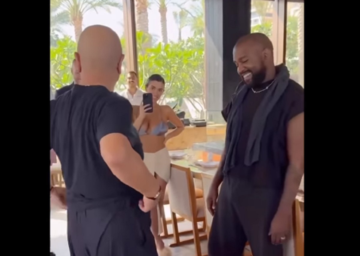 Kanje Vest posetio čuveni restoran u Dubaiju i izblamirao se za sve ... Kanje Vest posetio čuveni restoran u Dubaiju i izblamirao se za sve ...