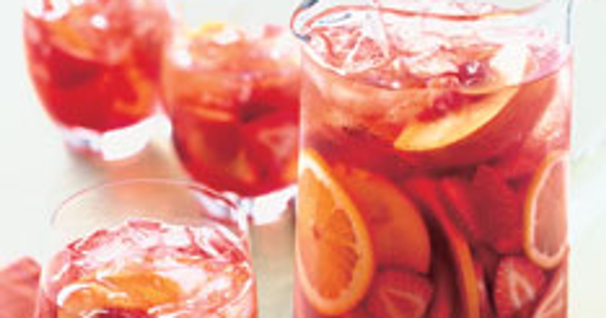 Poncz z owocami i przyprawami korzennymi - przepis - Onet Gotowanie