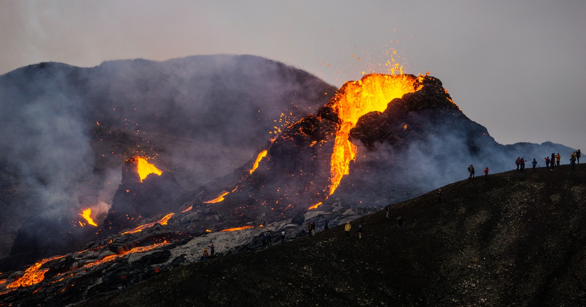 Islandia: Wleciał dronem do wulkanu podczas erupcji. Niesamowite ...