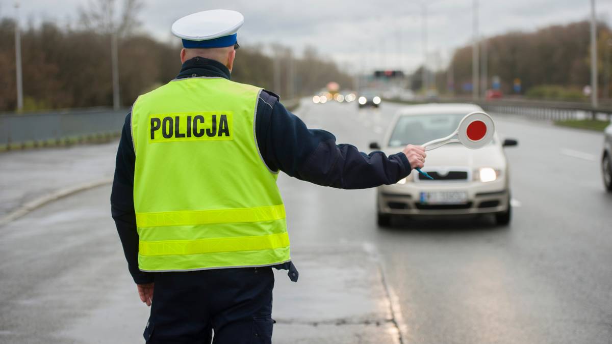 Nowe przepisy drogowe w 2022 r. Nowy taryfikator mandatów i punktów karnych, zmiany w prawie
