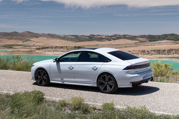 Peugeot 508 po liftingu. W drapieżnym wydaniu - Auto Świat