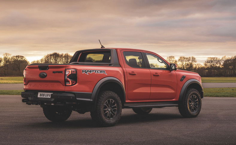 Nowy Ford Ranger Raptor już w Polsce. Cena zmieści się w bagażniku ...