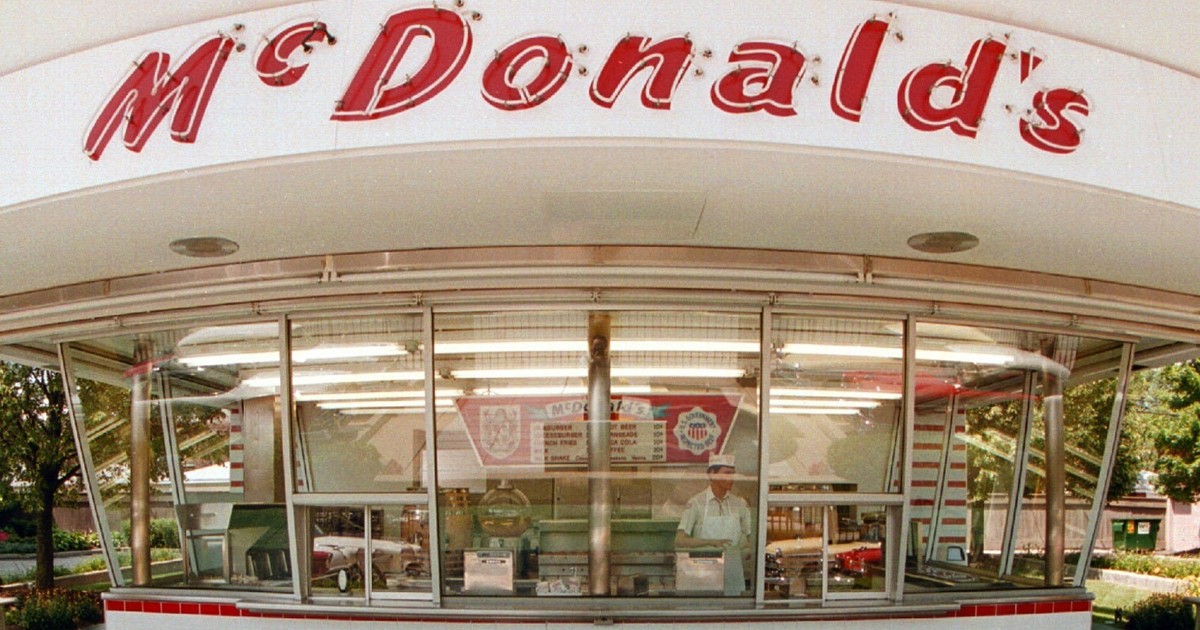 Before-and-after photos show how much fast-food restaurants have ...