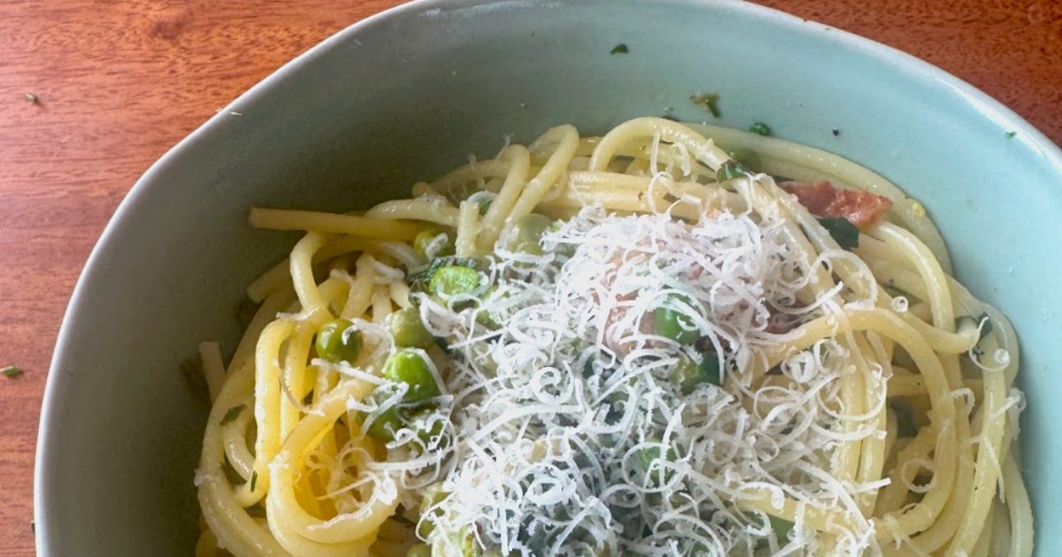 I tried Gordon Ramsay's 10-minute 'gourmet' pasta. It's one of my new ...