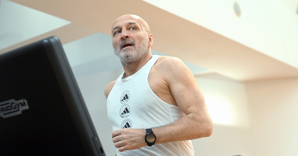 Były premier Kazimierz Marcinkiewicz o swoich zarobkach. Dla kogo pracuje?