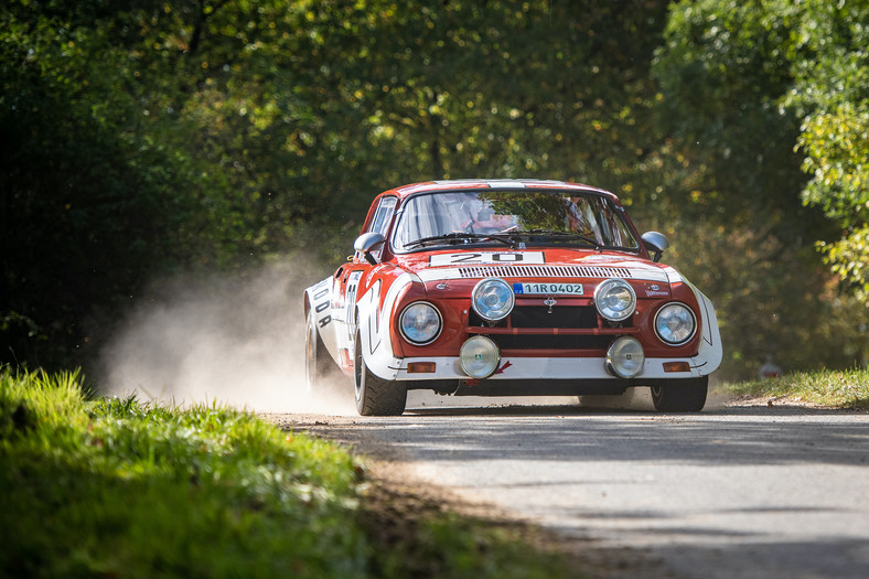 Skoda 200 RS z 1974 r. i Skoda Fabia RS Rally2 z 2022 r. Tak jeździ się ...
