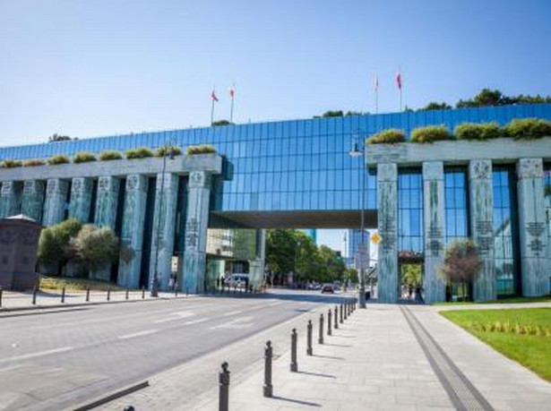 SN: Sąd kasacyjny musi uchylić wyrok z udziałem neosędziego ...