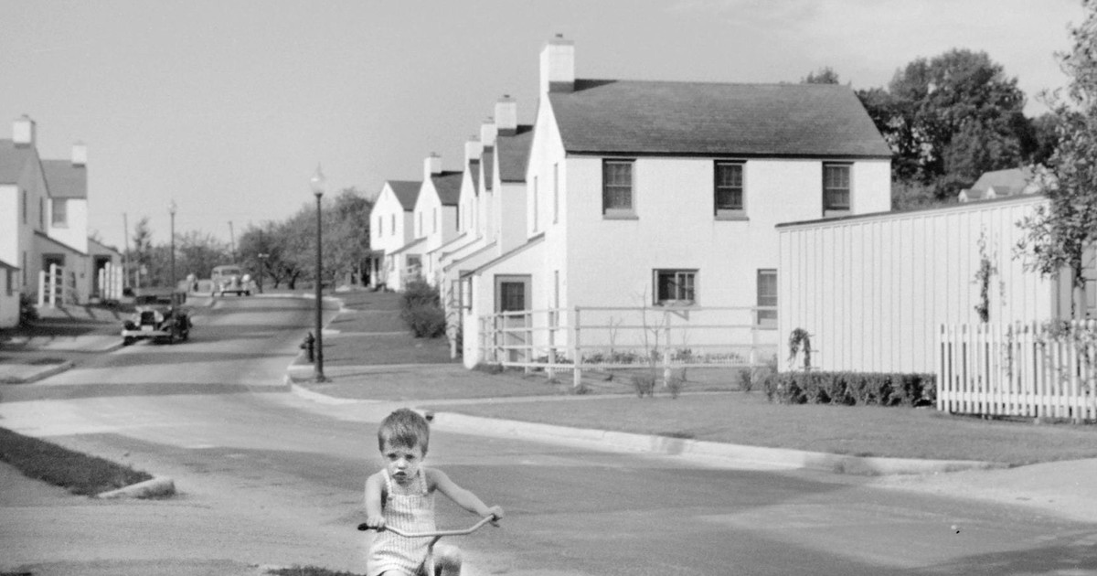 How decades of US welfare policies lifted up the white middle class and ...