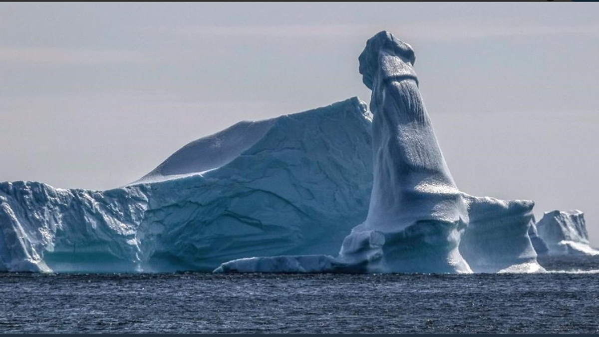 "ČEKIĆ BOGOVA" Ledena santa u obliku DŽINOVSKOG PENISA zaludela ...