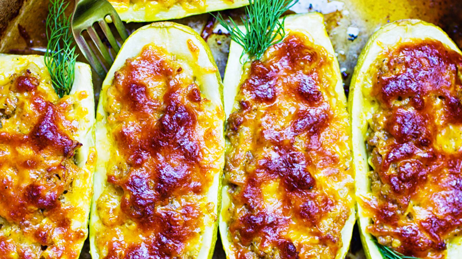 Kabaczek faszerowany przepisy wegetariański lub z mięsem | Ofeminin