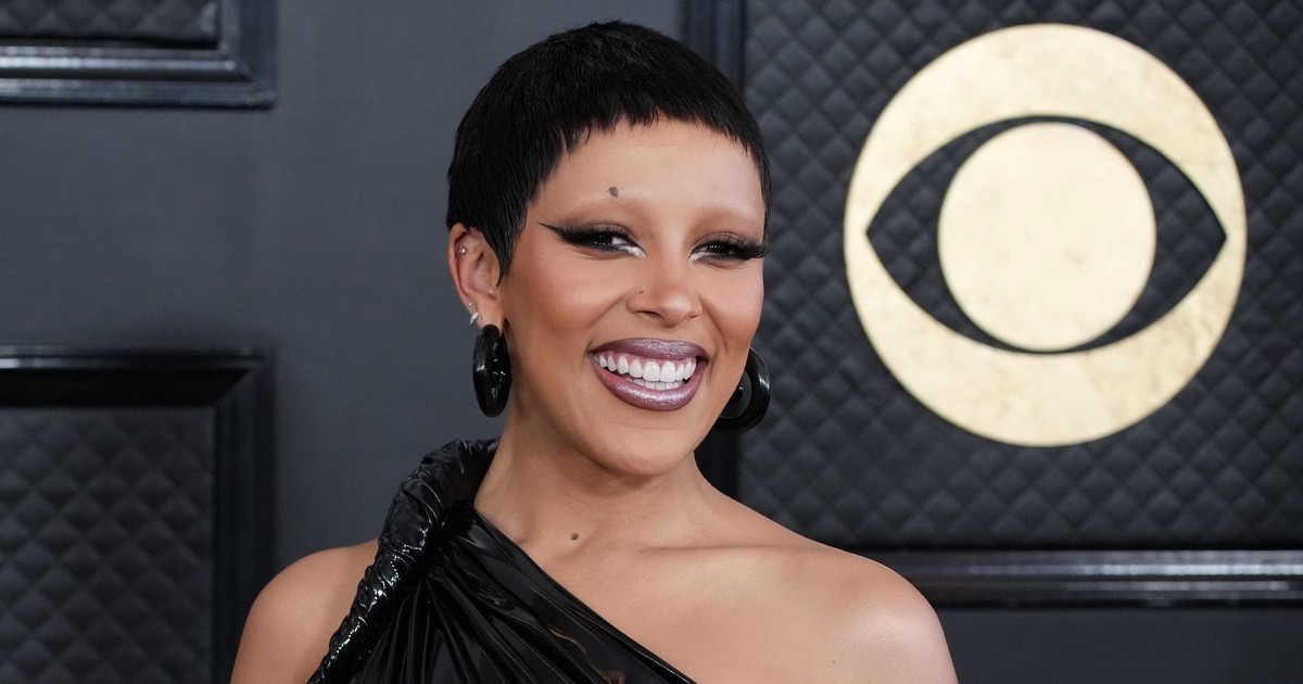 Doja Cat wants to keep doing 'weird' stuff to deliberately fuel rumors ...