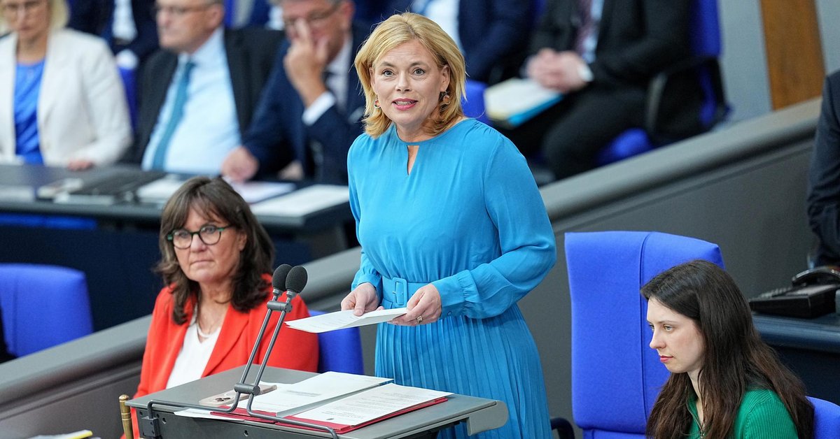 Koniec z tęczowymi flagami w biurach Bundestagu - Informacje
