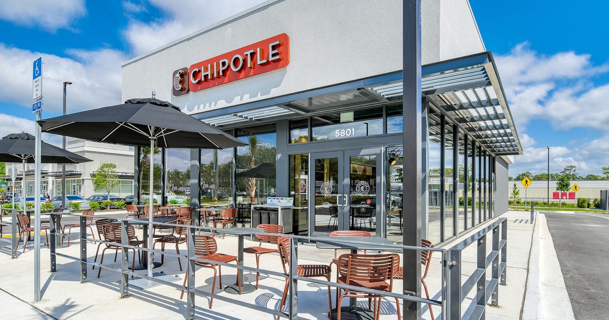 Take a look inside Chipotle's new-look all-electric restaurants, with ...
