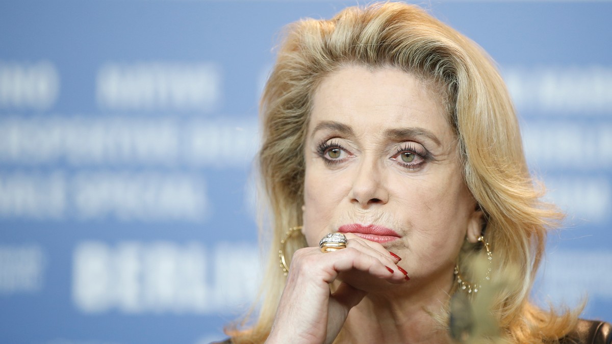 Otvoreno pismo Katrin Denev i stotinu Francuskinja: Ne mešajte flert i ...