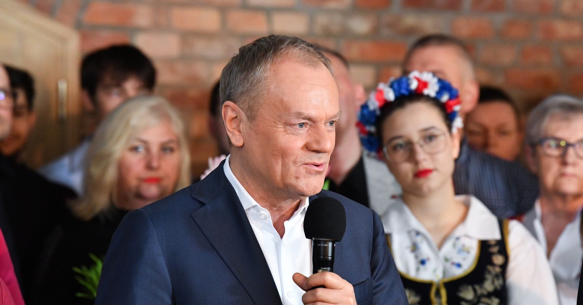 Tusk odpowiada Kaczyńskiemu: I jak tu go nie kochać? - GazetaPrawna.pl