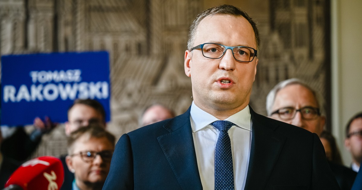 Kandydat PiS organizuje spotkania w parafiach. "Nie wiem, jak to się ...