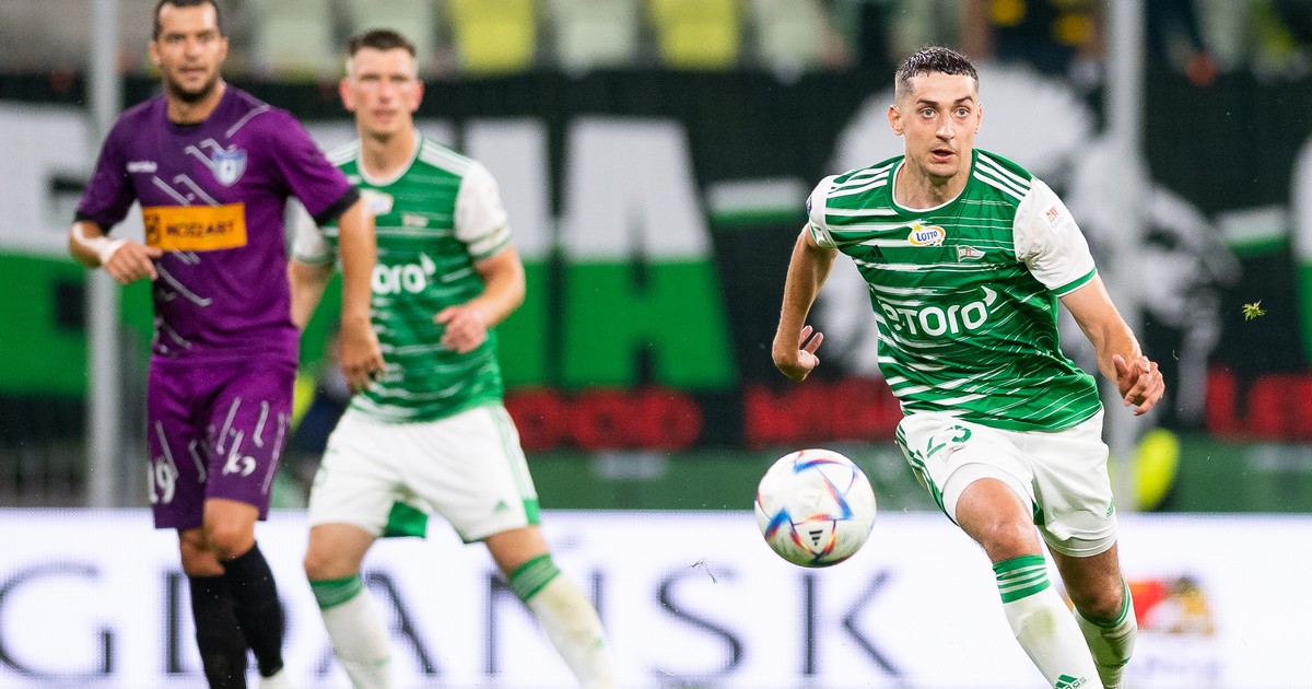 David Stec, austriacki obrońca Lechii Gdańsk, zagra dziś przeciwko Rapidowi