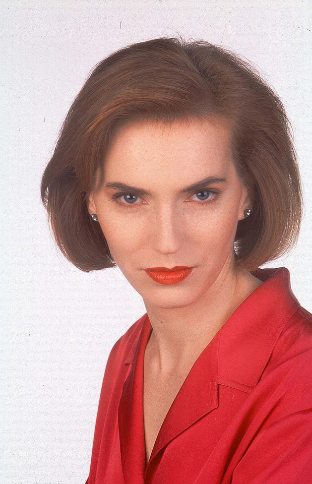 Od modelki po kobietę petardę. Tak zmieniała się Paulina Smaszcz ...