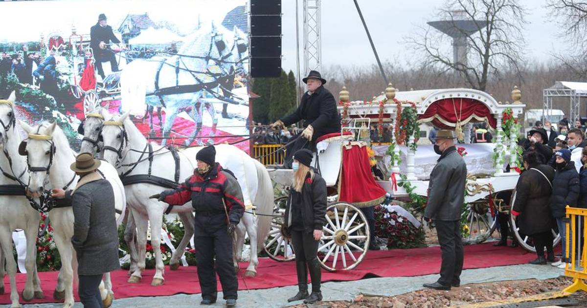 Megbüntették Nagy Grófo temetésének szervezőit - Noizz