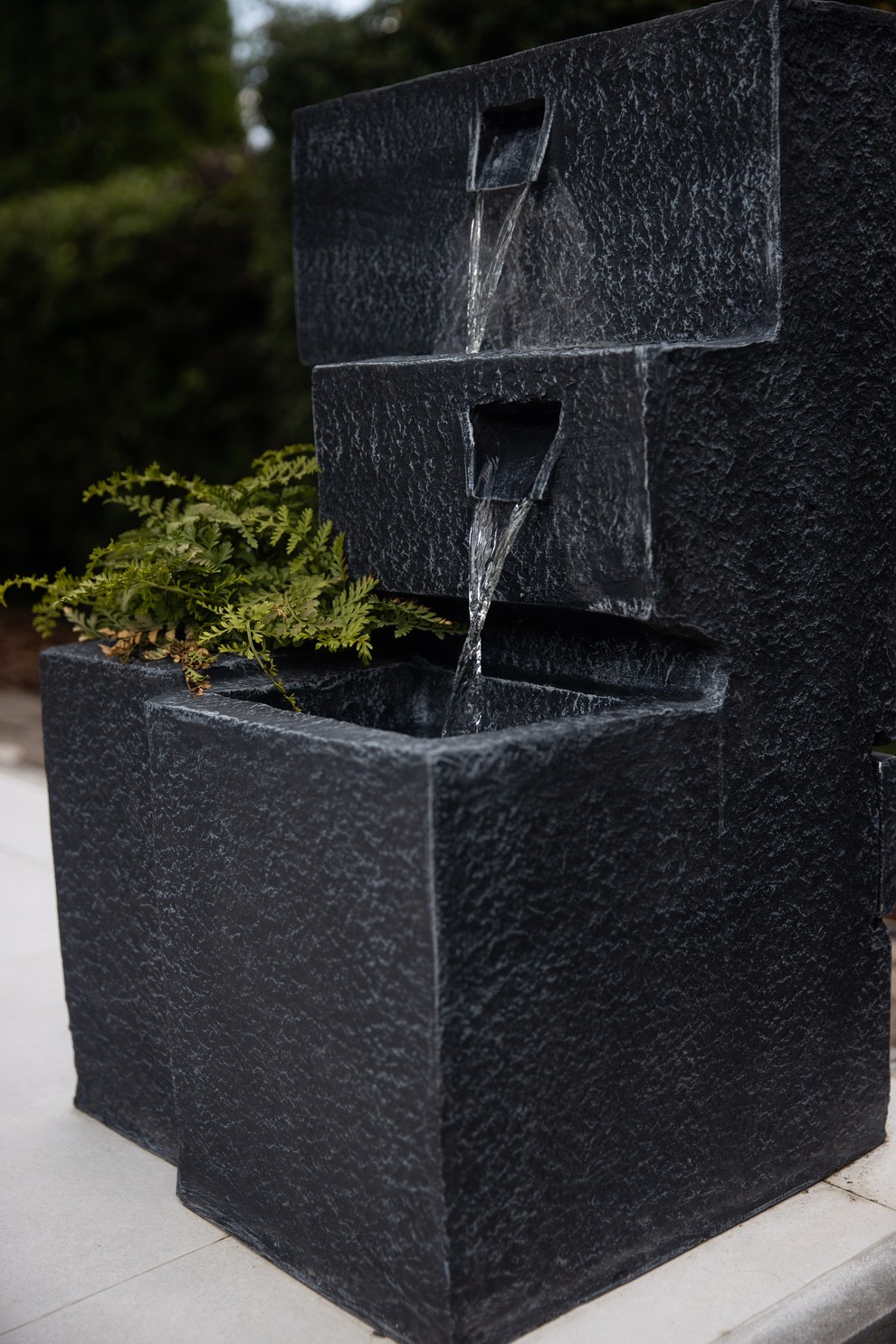 Így néz ki Yvonne Dederick háza, mindenhol különleges festmények ...