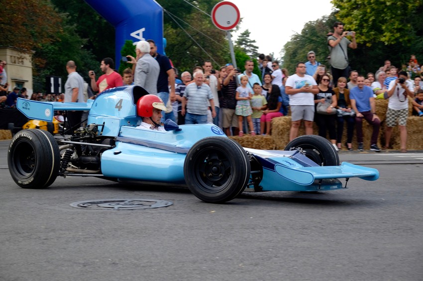 FORMULA 1 NA KALEMEGDANU Trka automobila oko Beogradske tvrđave - Blic