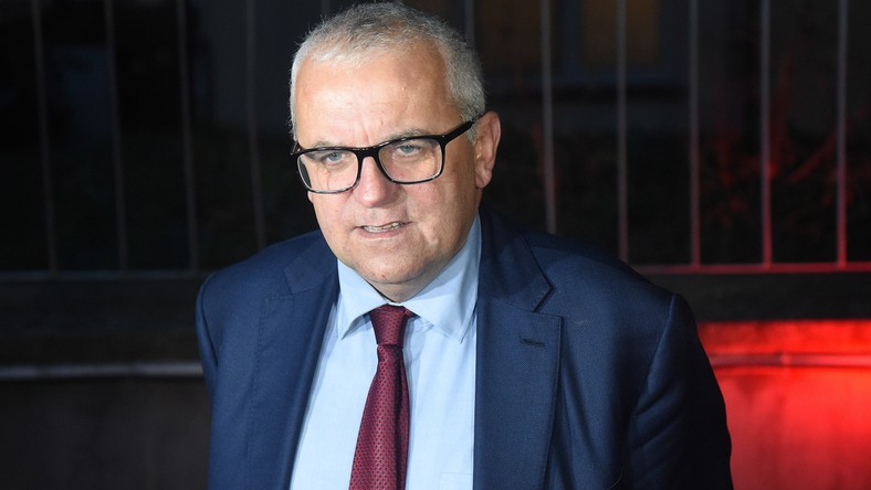 Adam Lipiński zapomniał, że otrzymał 51 tysięcy złotych nagrody ...