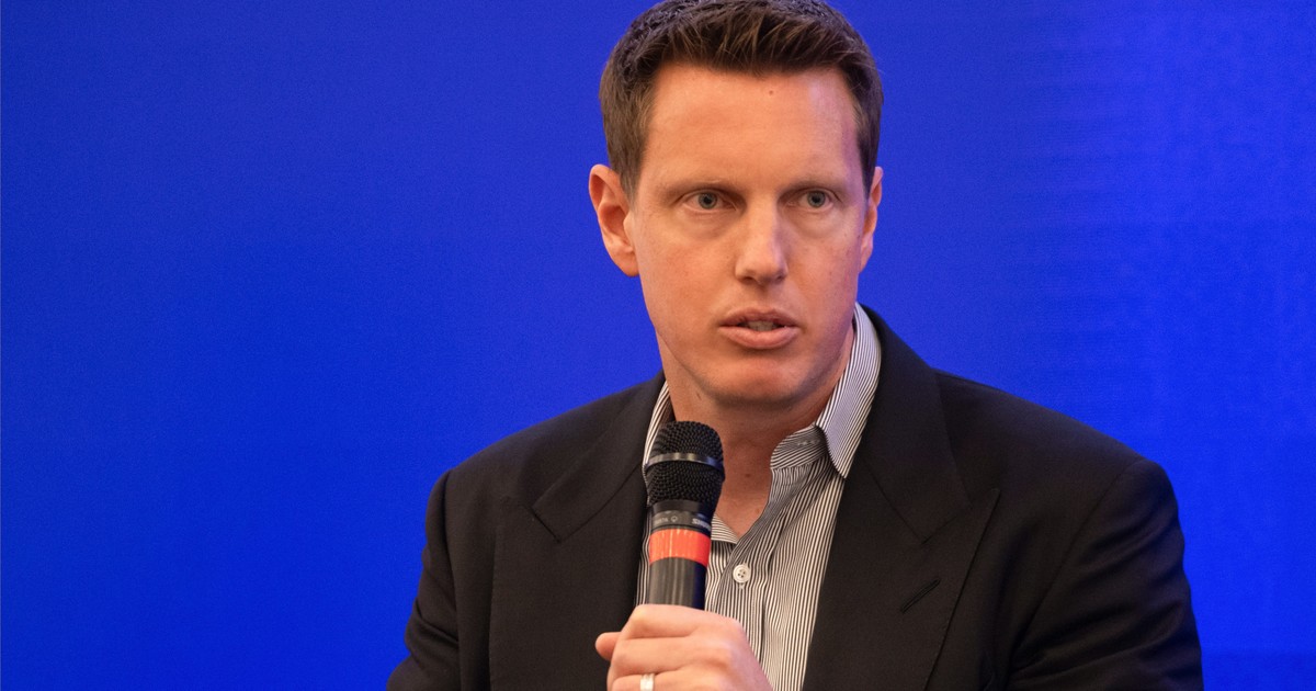 David Ellison calls Paramount Skydance employees back to the office 5 ...