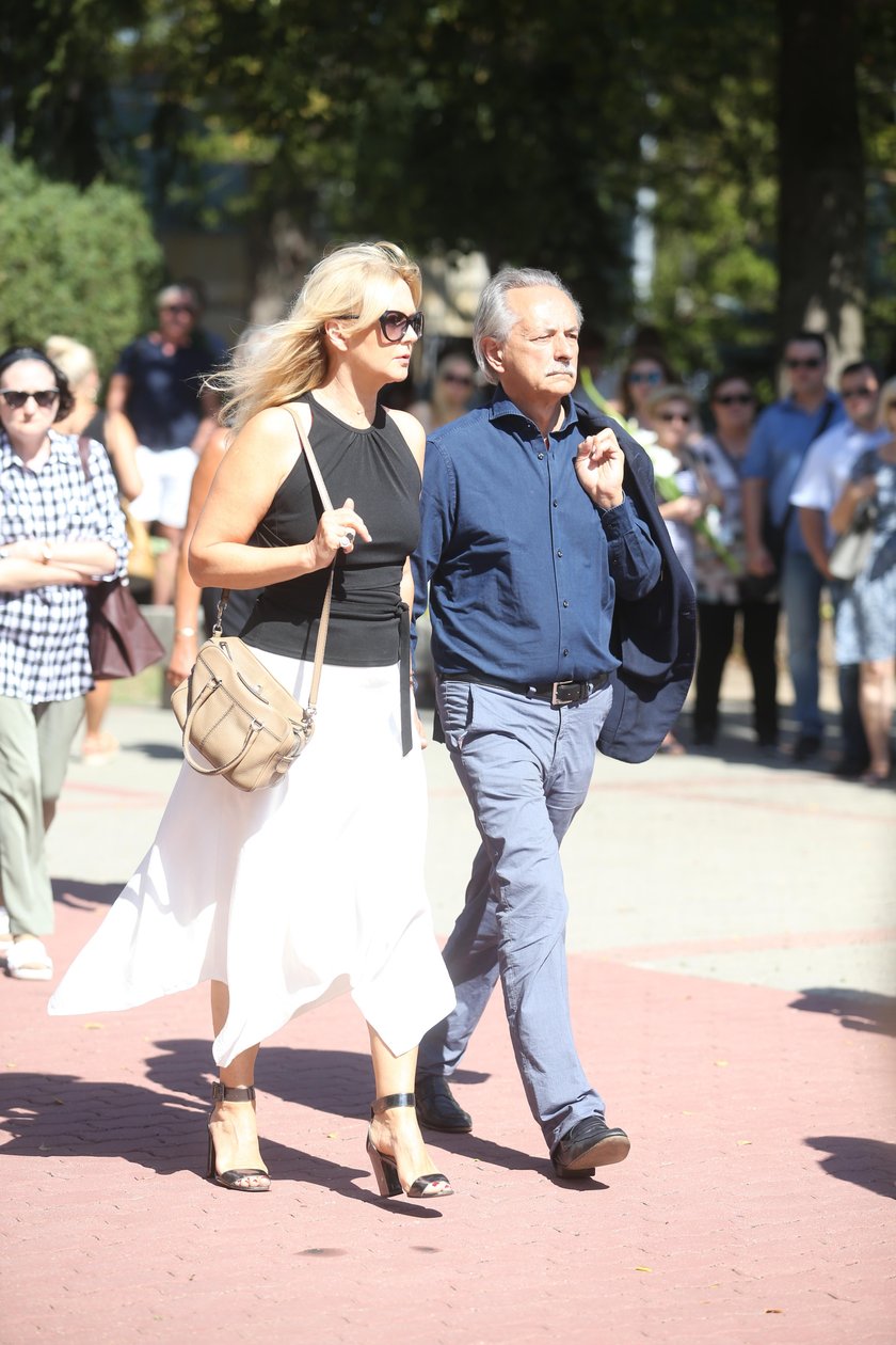 Znani na pogrzebie Kory. Tak pożegnali przyjaciółkę. ZDJĘCIA