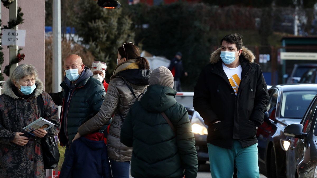 "MORAMO DA SE POREDIMO SA NAJGORIMA" Hrvatska je zona "EPIDEMIOLOŠKOG UŽASA": Zašto su komšije ...