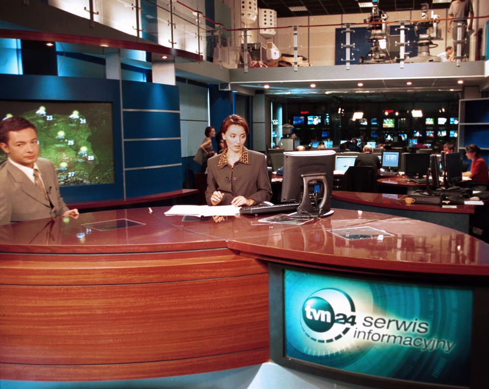 TVN24 nadaje od 22 lat. Zobacz, jak wyglądały początki stacji - Kultura