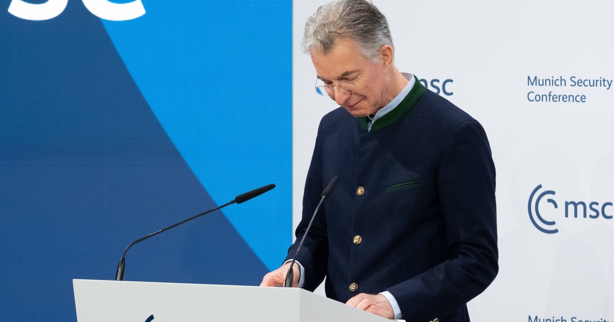 Nietypowe zakończenie konferencji w Monachium. Przewodniczący uronił ...