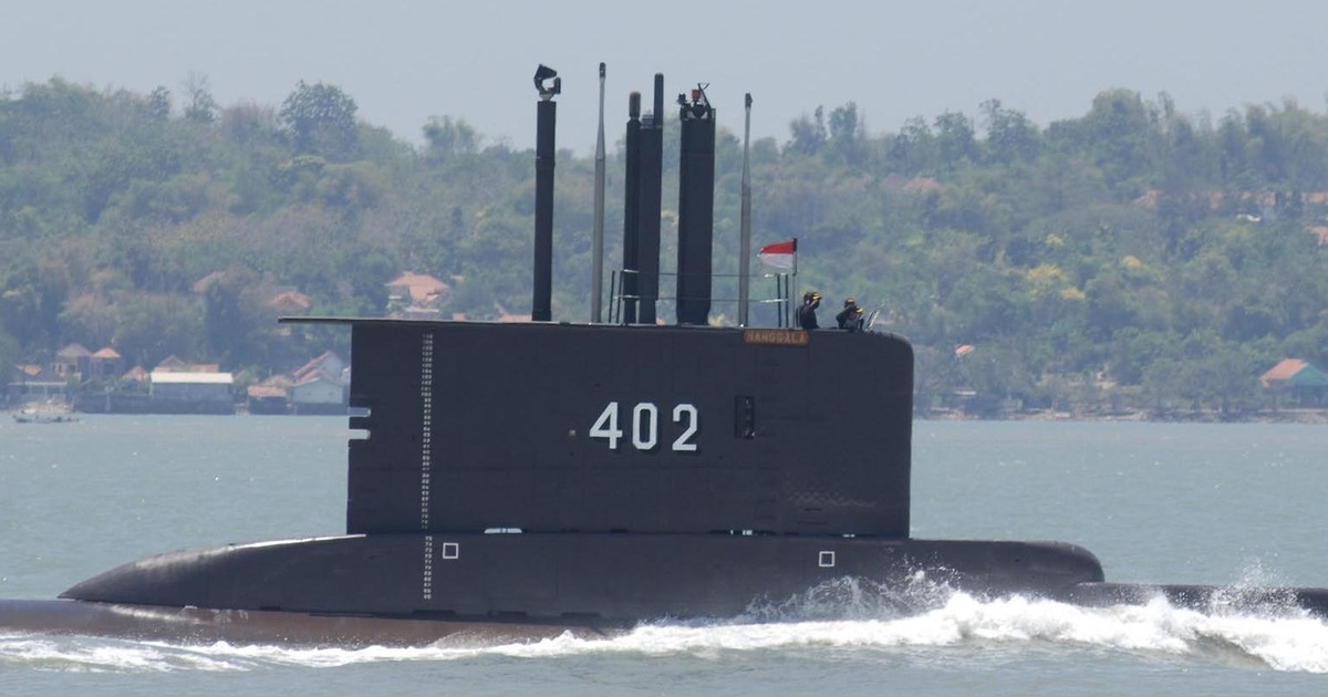 Indonesia says missing submarine has been found broken into pieces deep ...