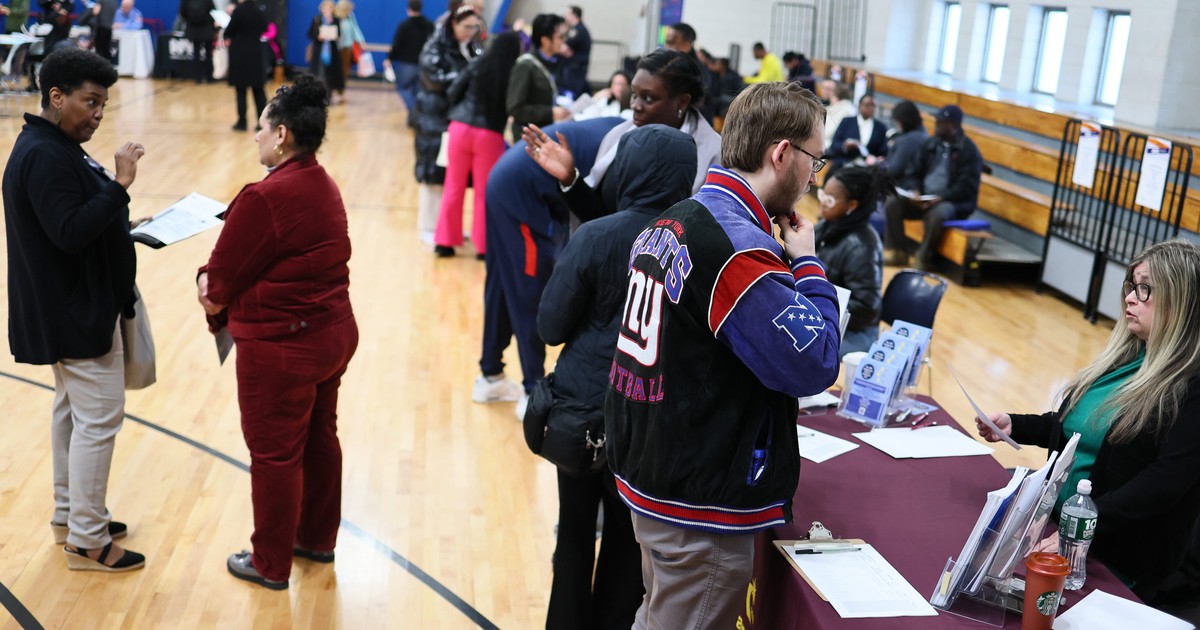 2 charts show who's getting hired right now | Business Insider Africa