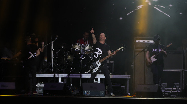 Boros Csaba: Elzárták előlünk a Republic első albumát - Blikk