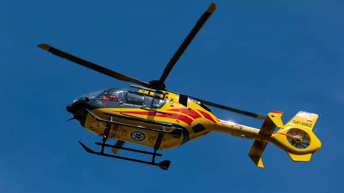 Ratownik z helikoptera LPR o swojej pracy: "latamy bardzo często, w ...